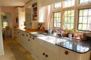 Approx 7 yr old Mark Wilkinson Cooks Kitchen, granite worktops, island ...