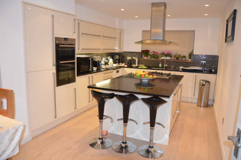 Approx 6yr Old Magnet Kitchen, Island, Worktops and Appliances