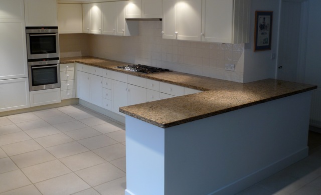 Approx 6yr old Magnet Kitchen, Worktops and Appliances