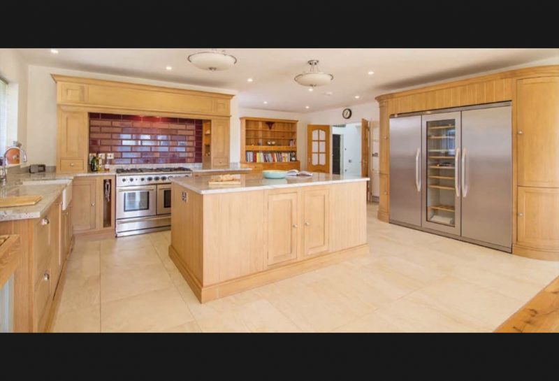 Large Neptune Kitchen with Island | The Used Kitchen Company