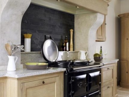 Ex-display Neptune Henley Kitchen with Island, Worktops and Appliances