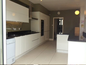 Approx 4yr Old White Gloss Moben Kitchen, Granite Worktops and Appliances