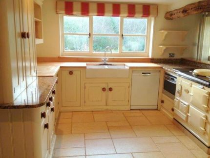 Approx 13yr Old Mark Wilkinson Cooks Kitchen with Granite and Maple ...