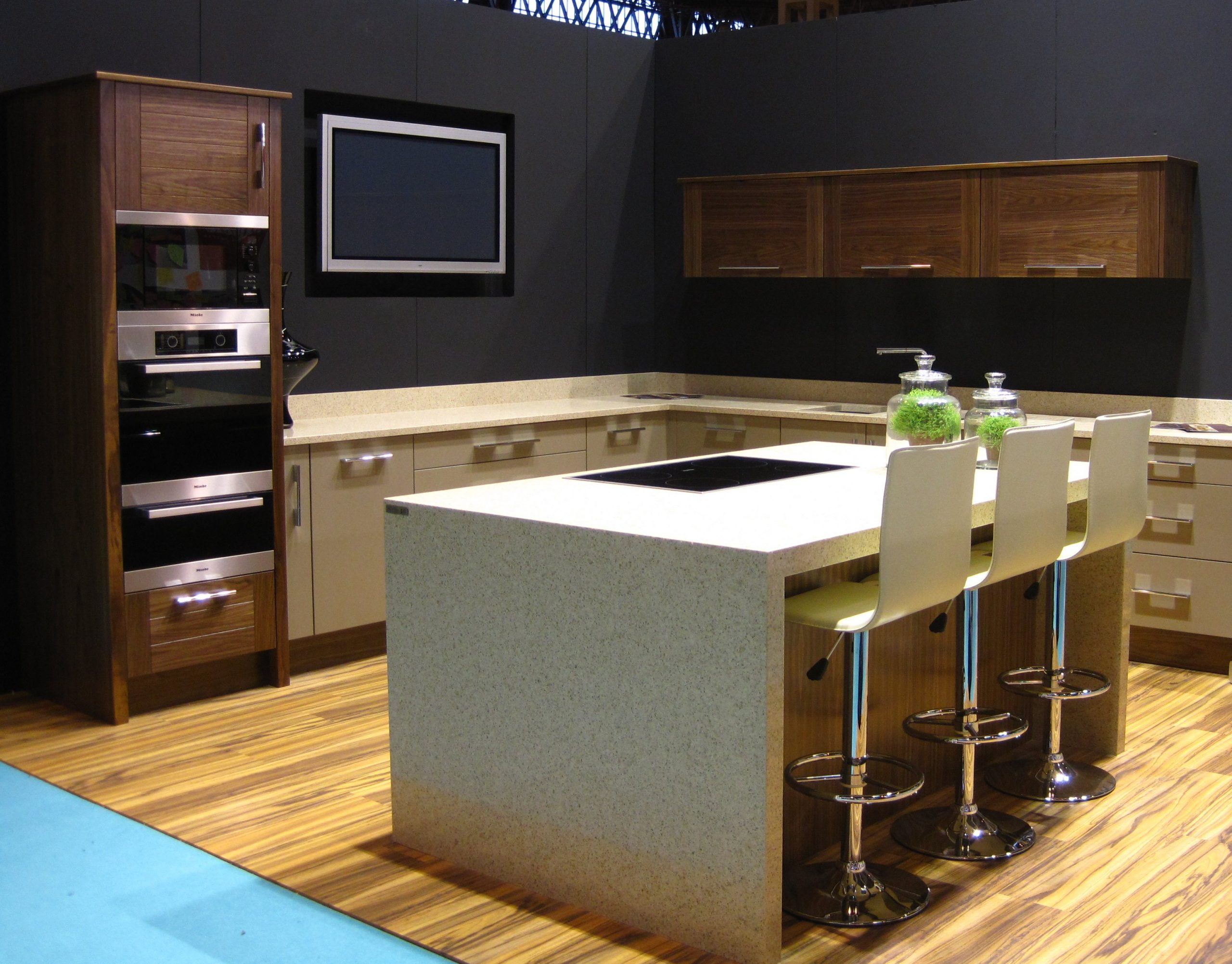 Ex Display Walnut and Painted Kitchen, Island, Silestone Worktop and ...