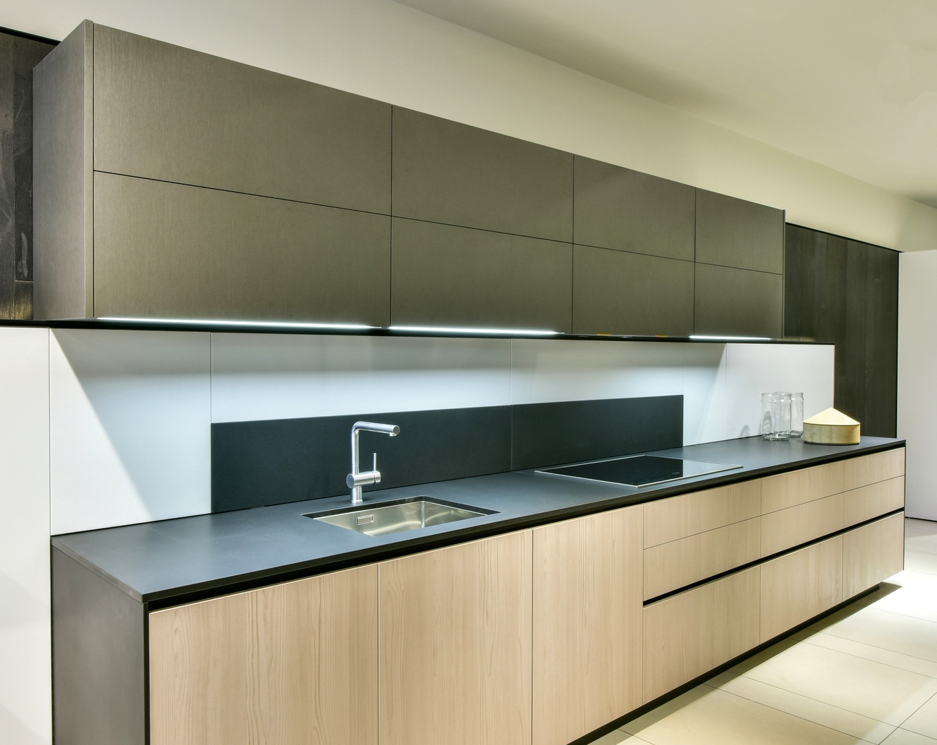 Ex Display Poliform Alea Kitchen with Composite Worktops and Miele ...