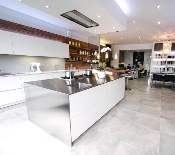 Ex-Display Hacker Satin Lacquer Kitchen ] The Used Kitchen Company