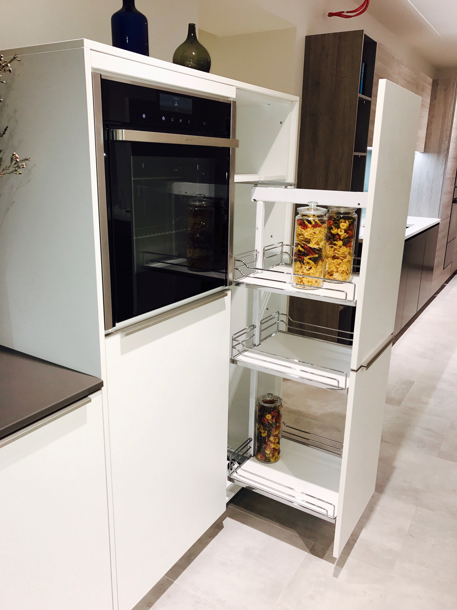Ex Display Alno Kitchen with Quartz Worktops - Buy Online