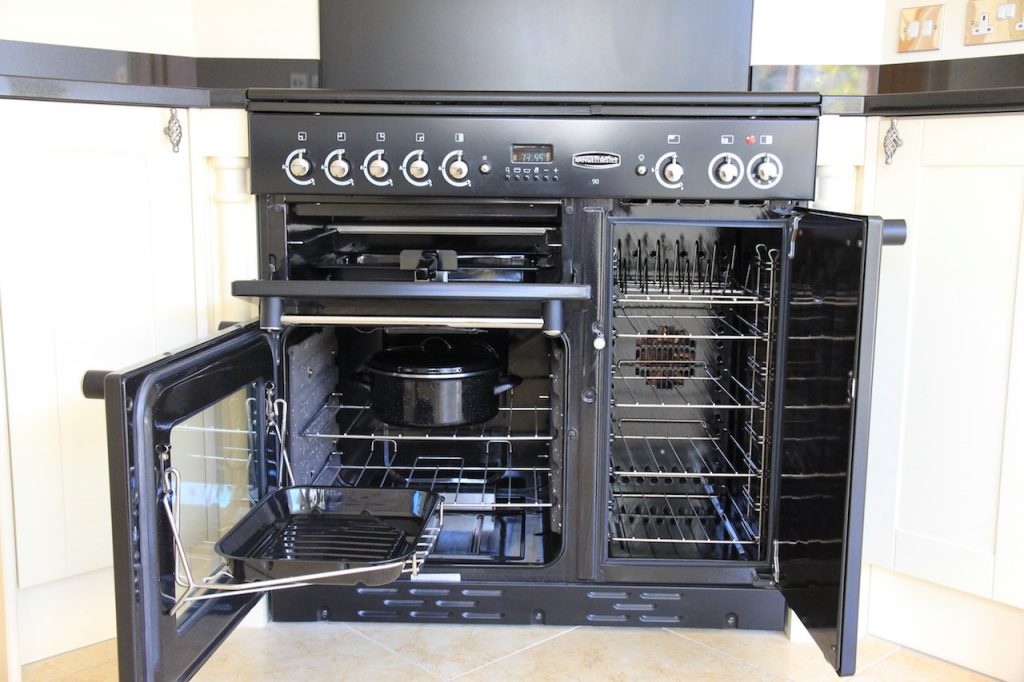 Used Howdens Burford Cream Kitchen } The Used Kitchen Company