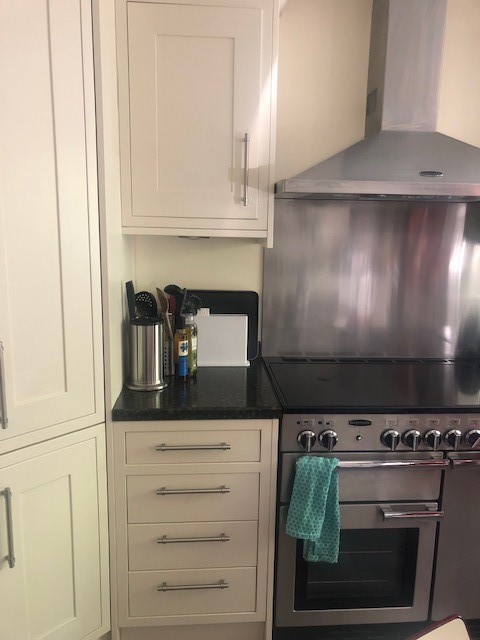 Wickes Heritage Bone Kitchen | The Used Kitchen Company