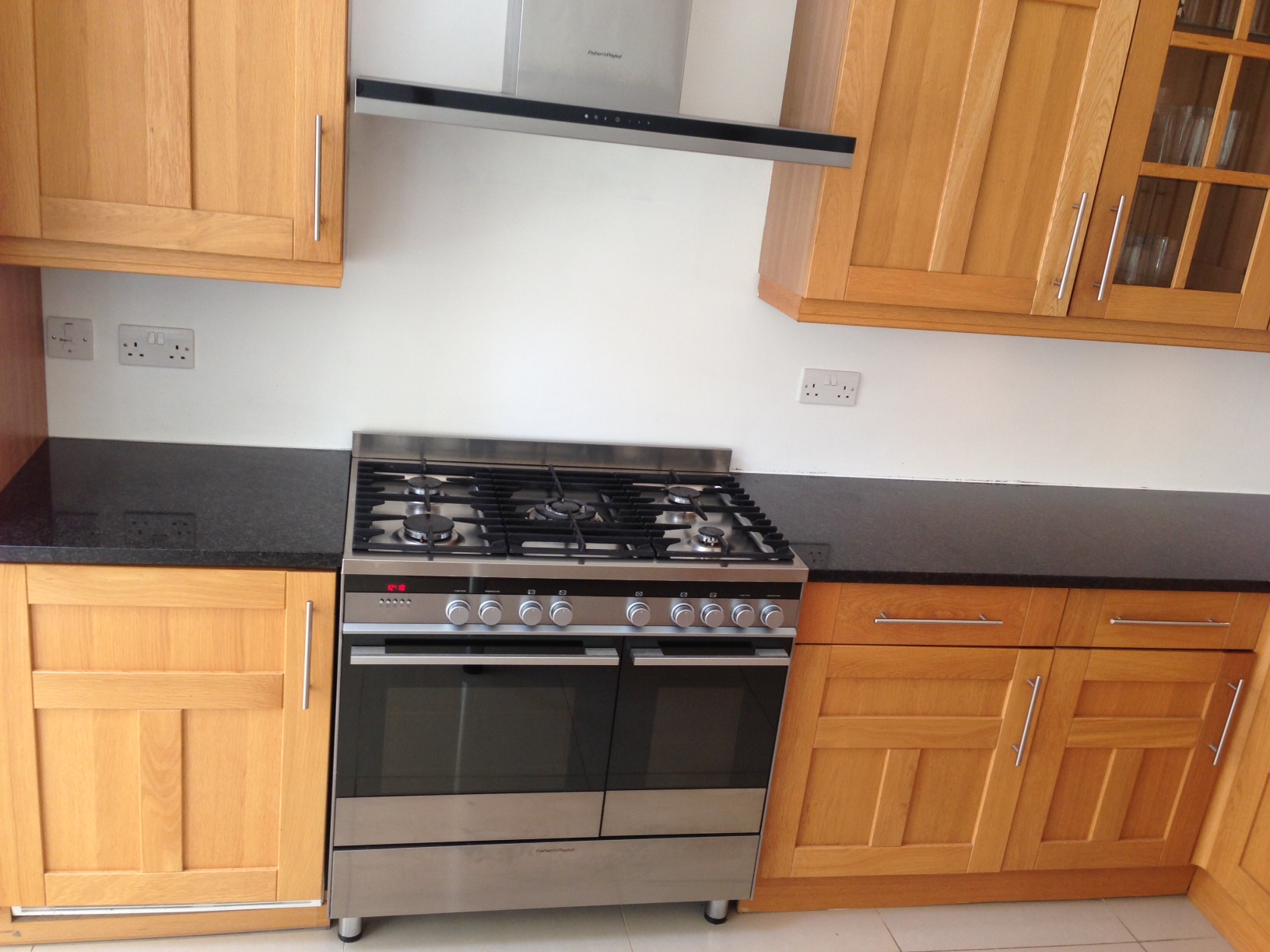 Approx 12yr old Crown Imperial Oak Kitchen, with Black Granite Worktops ...