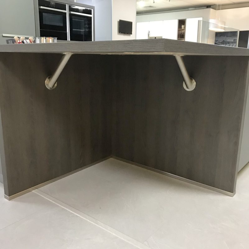 Ex Display Structura Gladstone Oak & Touch Slate Grey Nobilia Kitchen ...