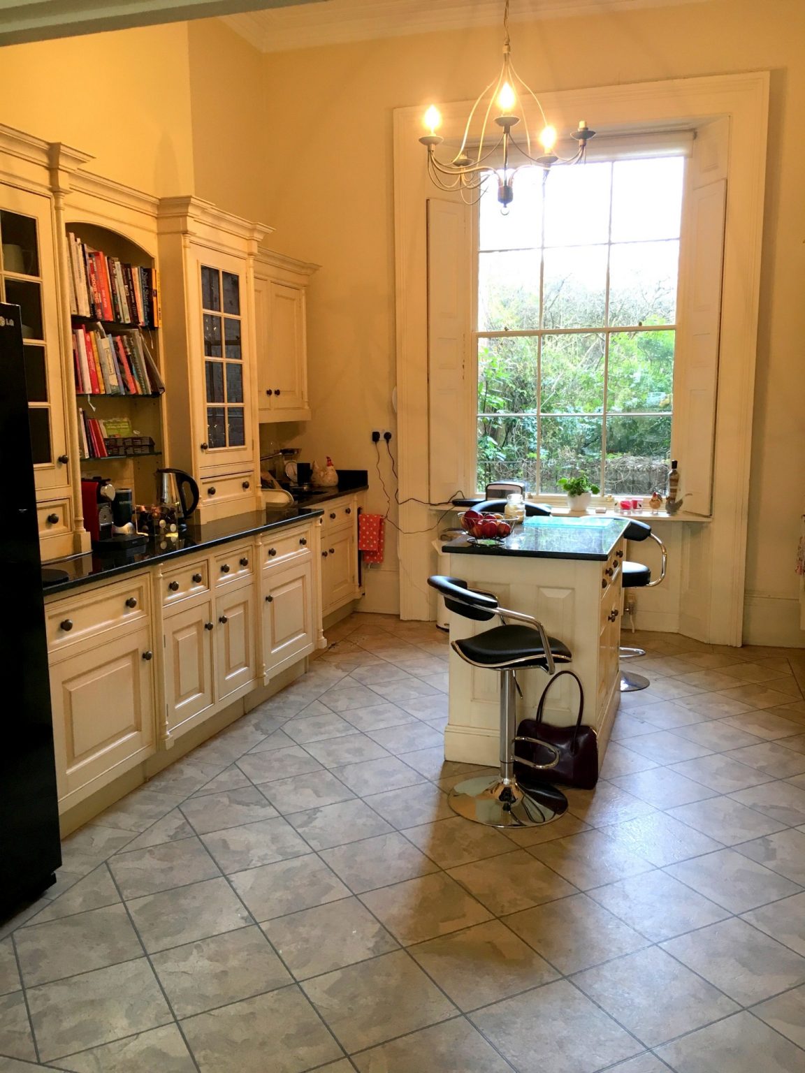 Smallbone Kitchen with Island | The Used Kitchen Company