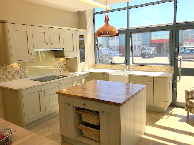 %%titleEx Display Shaker Style Kitchen } The Used Kitchen Company