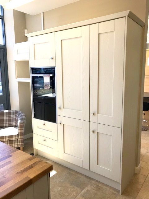 %%titleEx Display Shaker Style Kitchen } The Used Kitchen Company