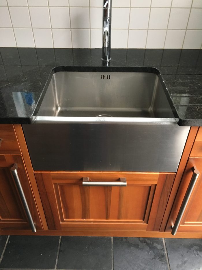 Approx 6yr old Magnet Kitchen, Granite Worktops and Rangemaster cooker ...