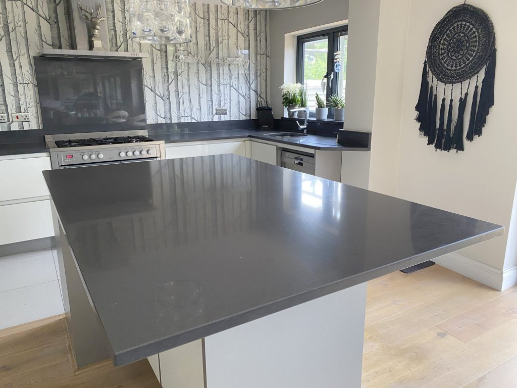 Kitchen With Island, Quartz Worktops | The Used Kitchen Company