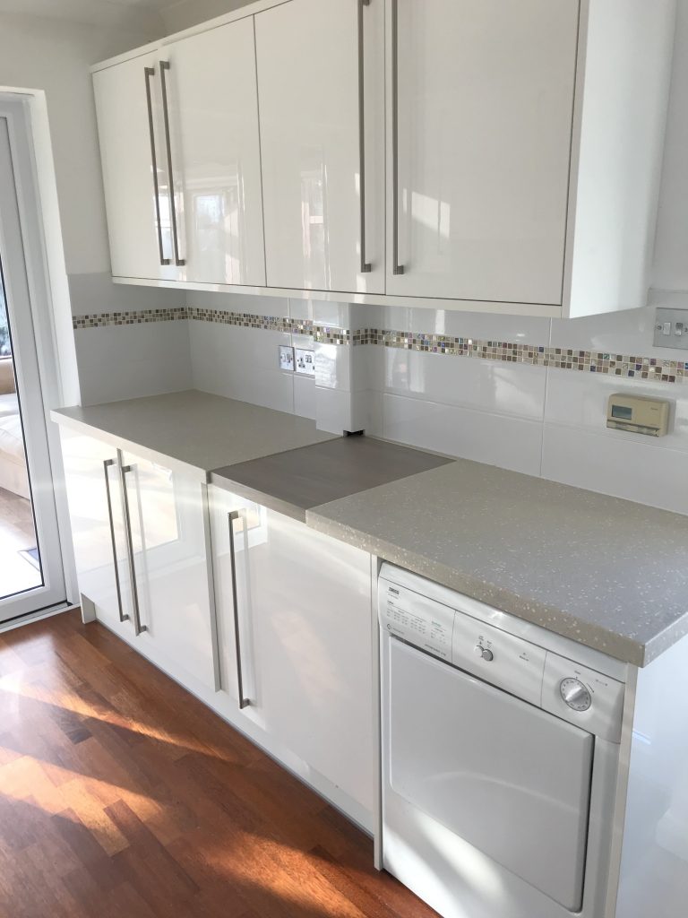 Magnet Kitchen With Utility Room | The Used Kitchen Company