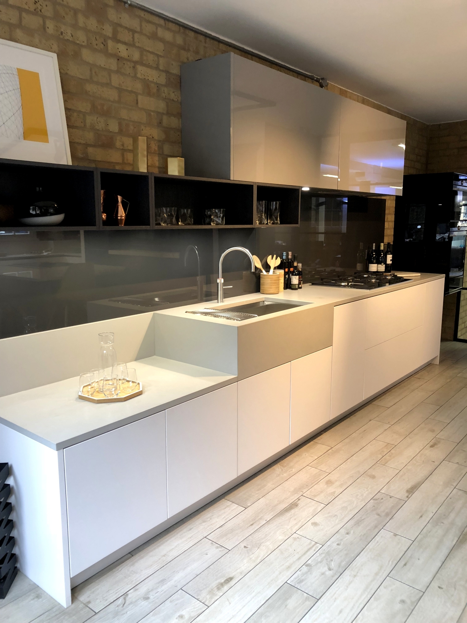 Ex Display Hacker Kitchen with Quartz ] The Used Kitchen Company