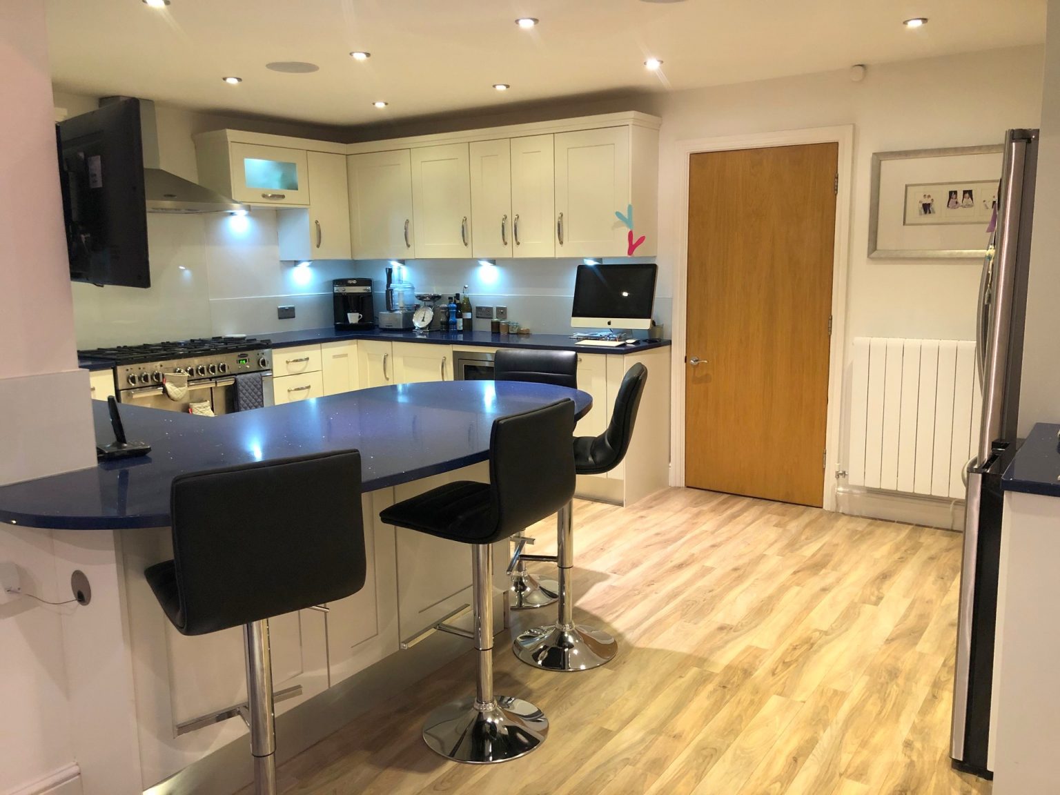 Bespoke Kitchen With Utlity | The Used Kitchen Company