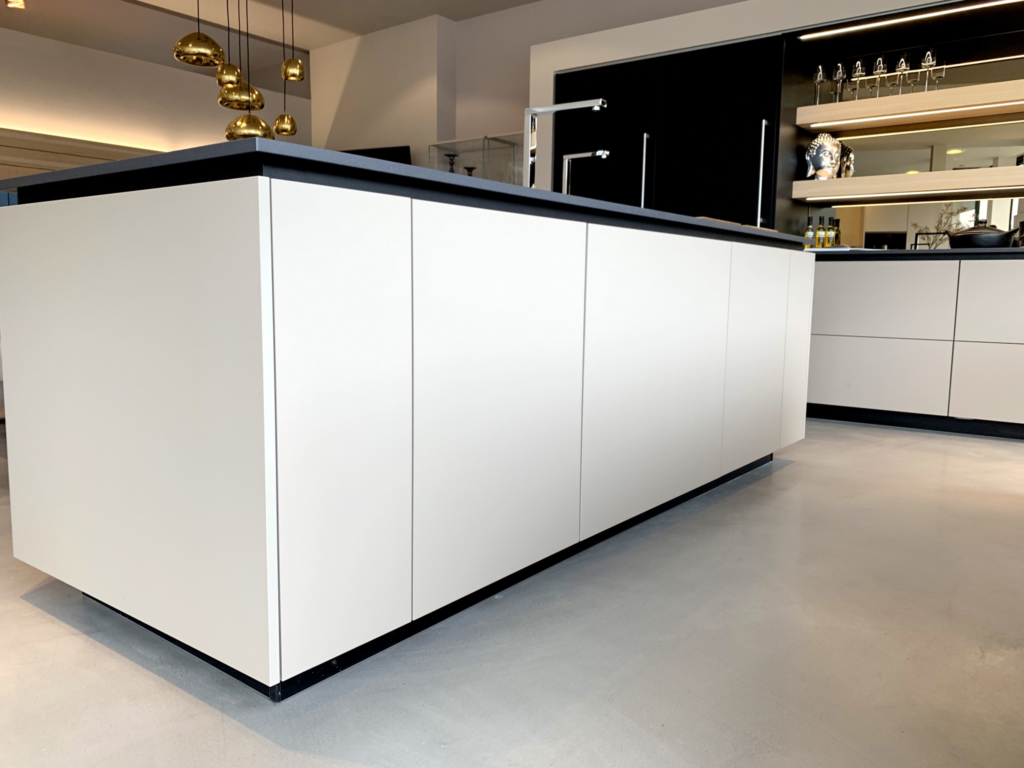 Ex Display Poggenpohl Segmento Kitchen | The Used Kitchen Company