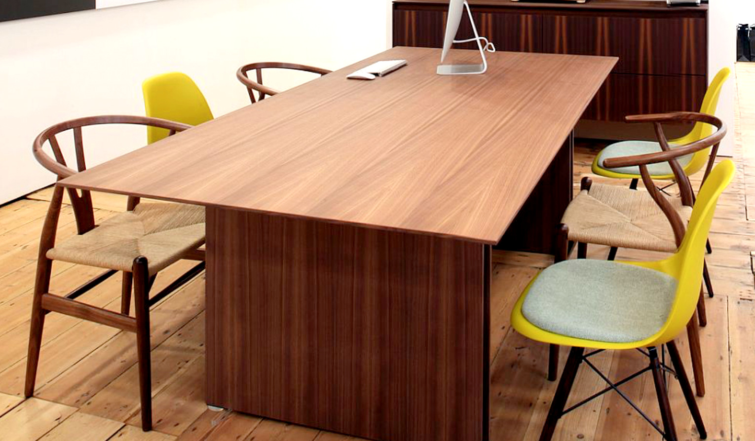 Ex Display Bulthaup C3 Table | The Used Kitchen Company