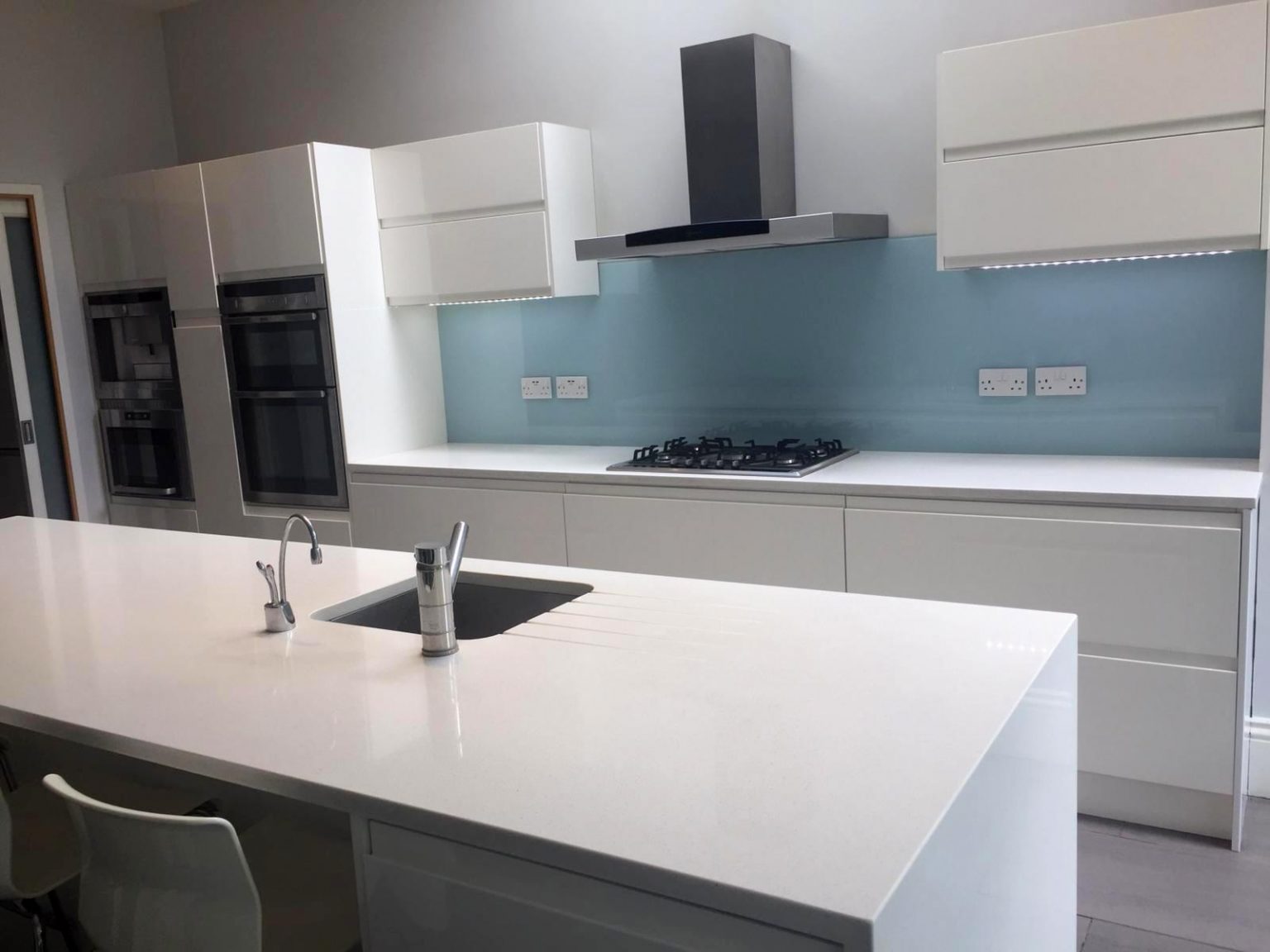 Magnet Kitchen with Island, Breakfast Bar, Worktops and Neff Appliances ...