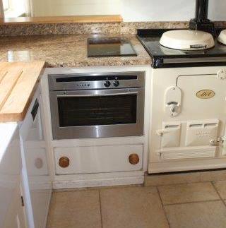 Approx 13yr Old Mark Wilkinson Cooks Kitchen with Granite and Maple ...