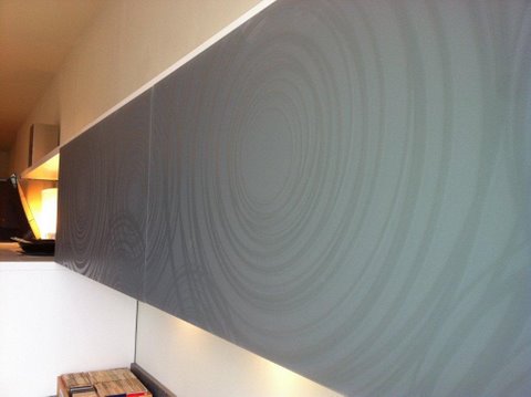Ex-display Italian White Matt Lacquer And Etched Glass Kitchen With ...