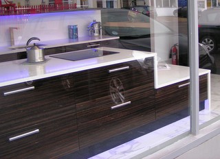 Ex Display PWS Avant Ebony Gloss Kitchen with Quartz Worktops