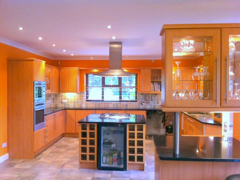 Approx 9yr Old Chippendale Kitchen, Granite Worktops and Appliances