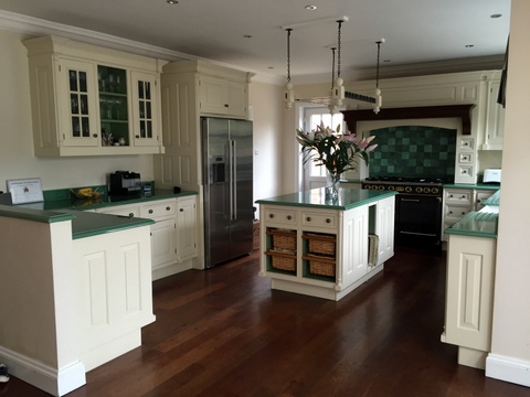 Approx 15yr old Smallbone Kitchen, Island, Worktops and Appliances
