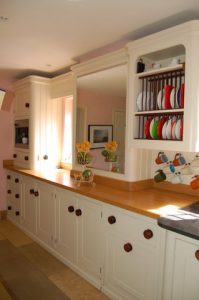 Approx 7 yr old Mark Wilkinson Cooks Kitchen, granite worktops, island ...