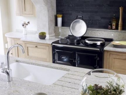 Ex-display Neptune Henley Kitchen with Island, Worktops and Appliances