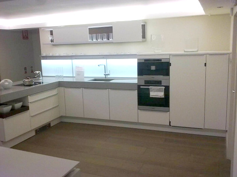 Ex Display Poggenpohl Plus Modo Kitchen, Worktops and Miele Appliances