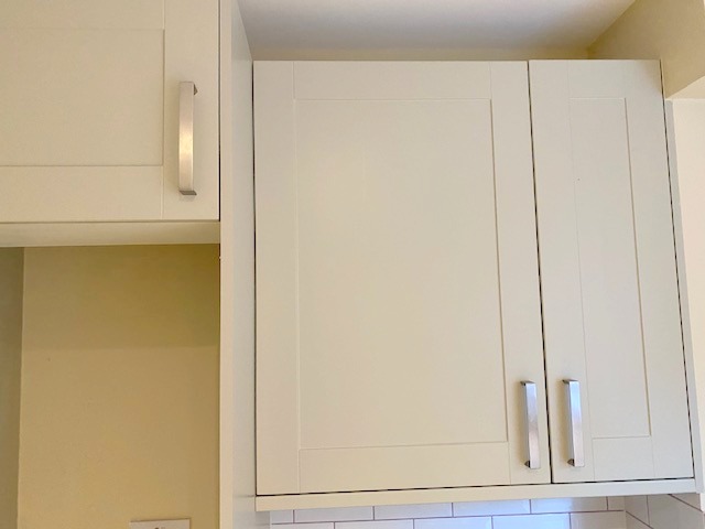 Howdens Utility Room With Dryer - Used | The Used Kitchen Company