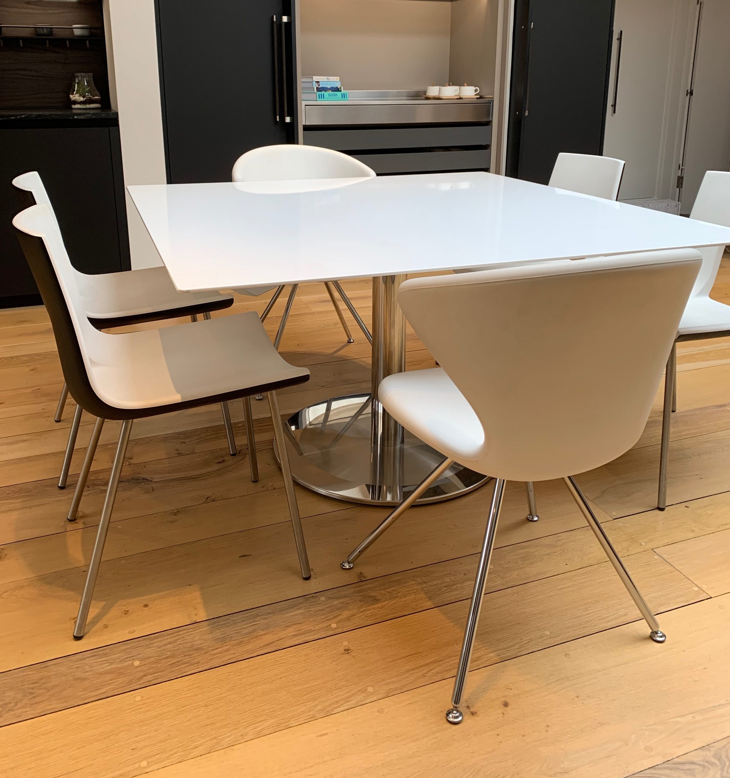 Ex Display Table and Chairs | The Used Kitchen Company