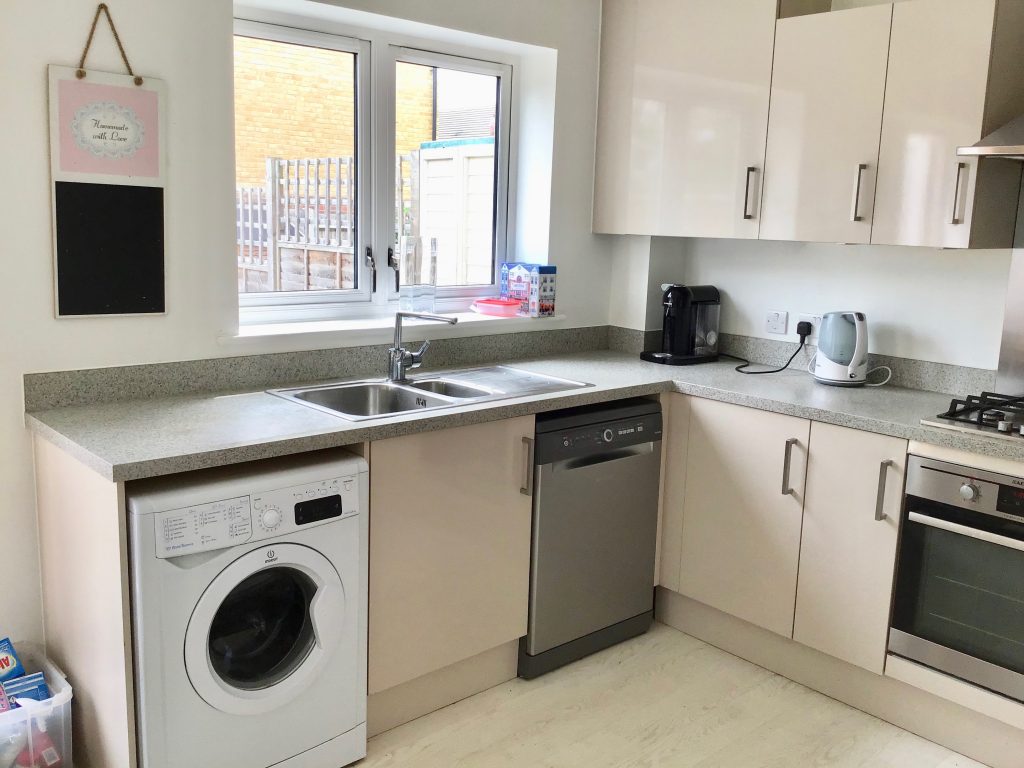 Paula Rosa Kitchen with Worktops and Appliances