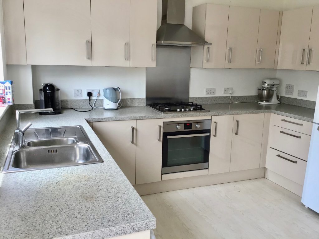 Paula Rosa Kitchen with Worktops and Appliances