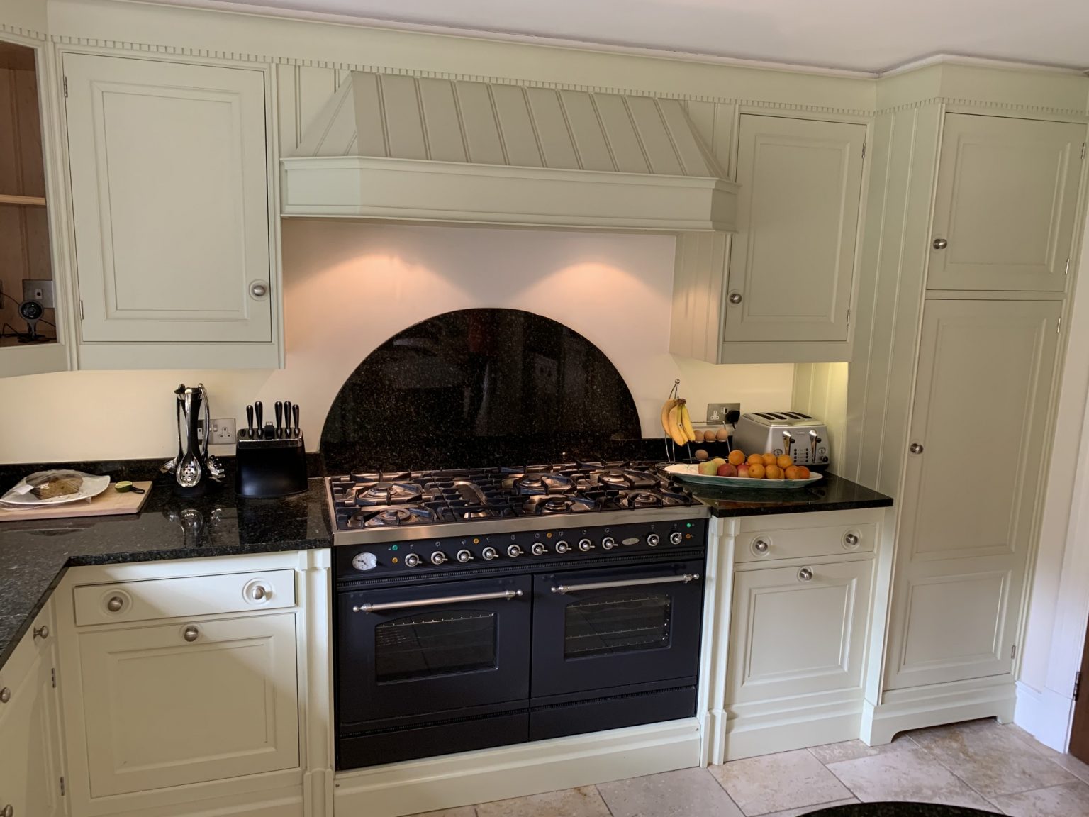 Large Mark Wilkinson Kitchen with Island | The Used Kitchen Company