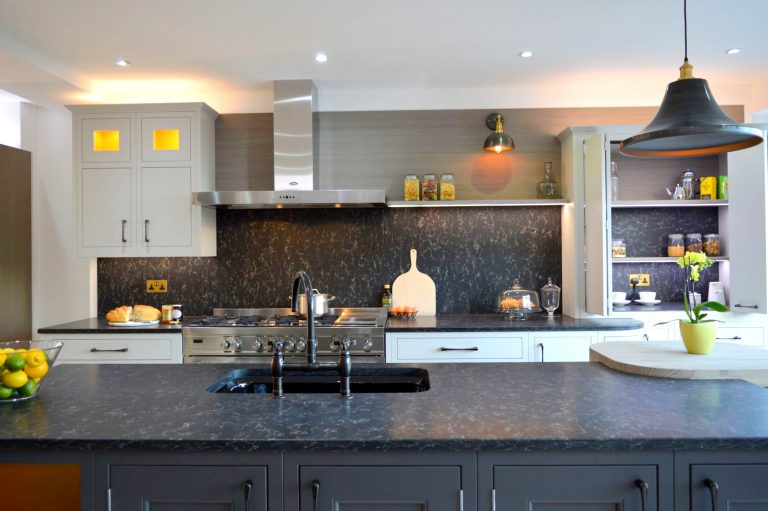 Ex Display In-Frame Shaker Kitchen | The Used Kitchen Company