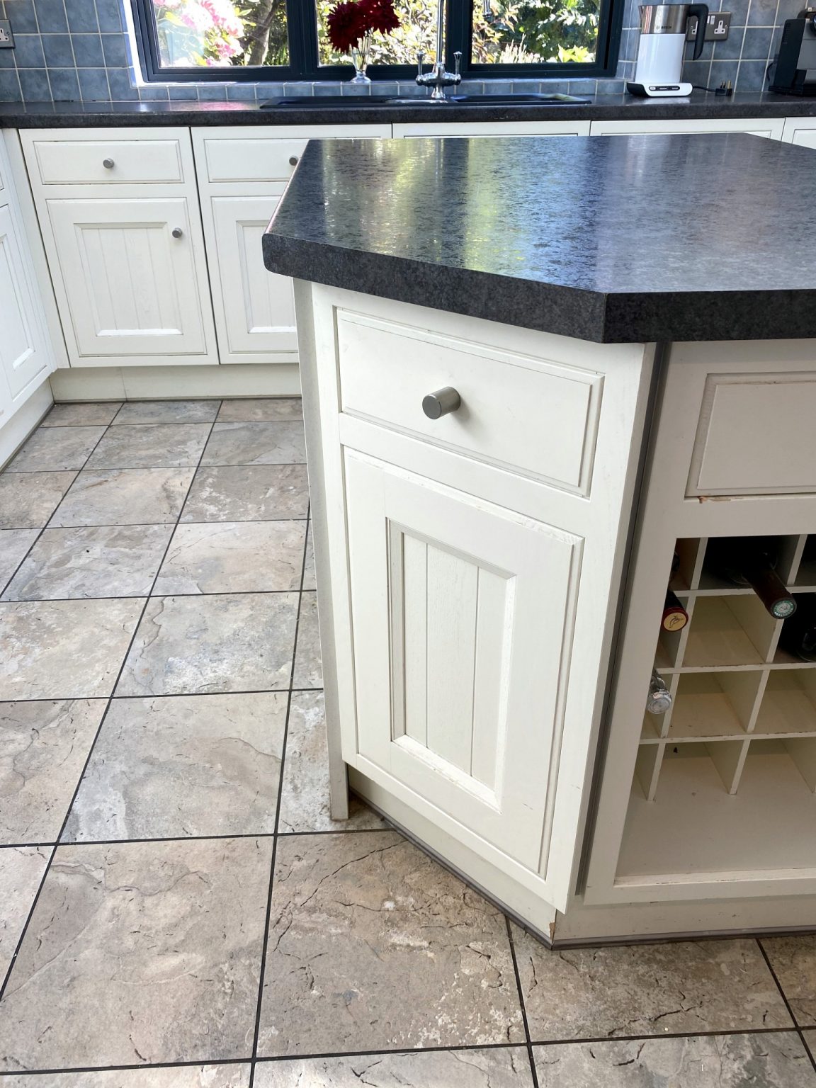 Magnet Kitchen with Island and Worktops | The Used Kitchen Company