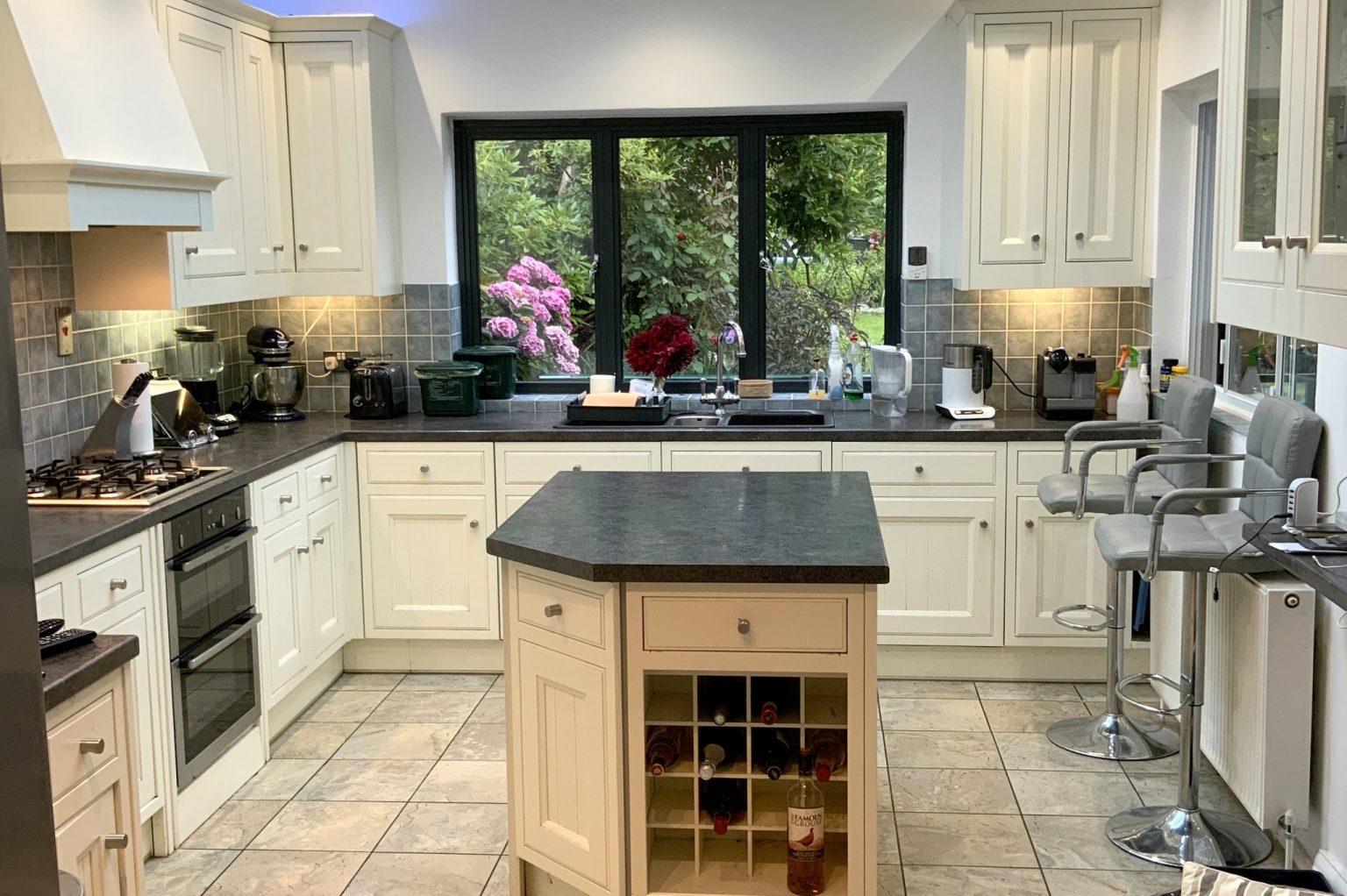 Magnet Kitchen with Island and Worktops | The Used Kitchen Company