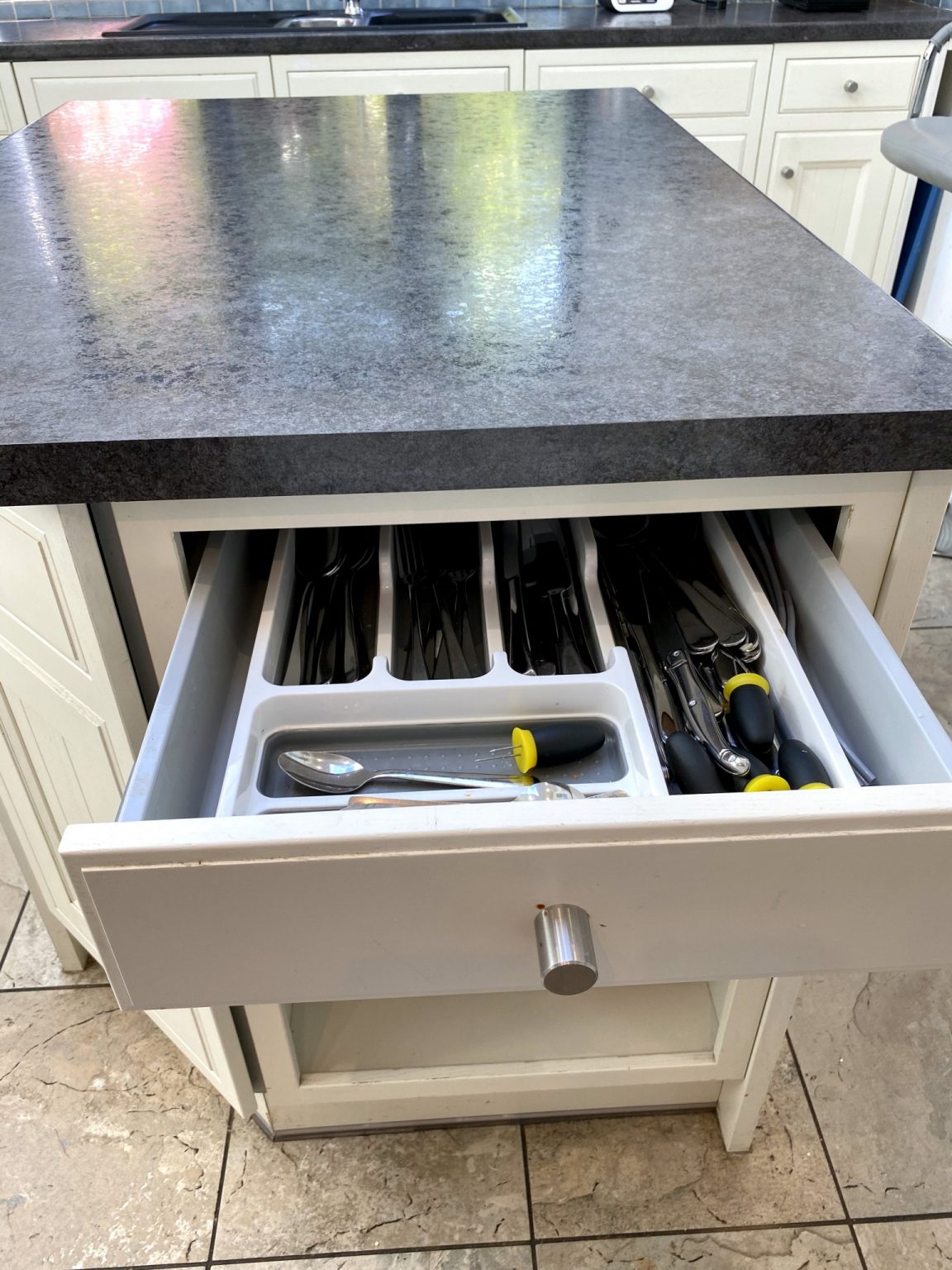 Magnet Kitchen with Island and Worktops | The Used Kitchen Company