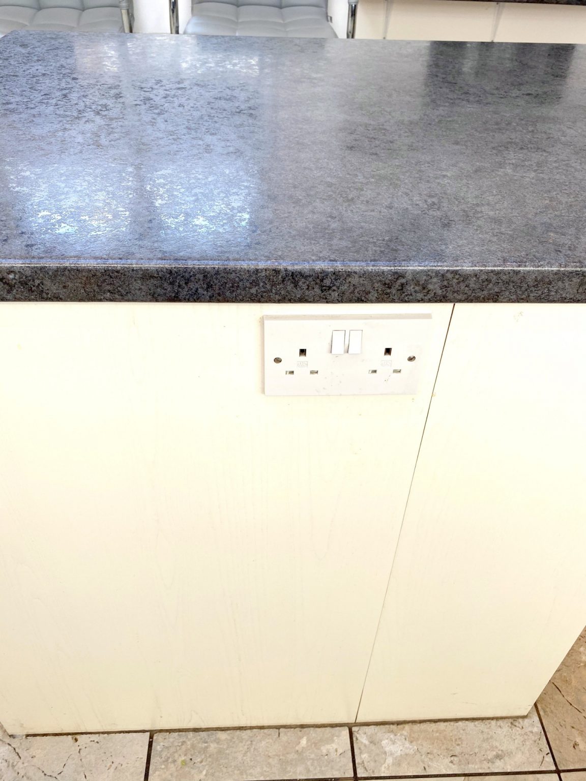 Magnet Kitchen with Island and Worktops | The Used Kitchen Company