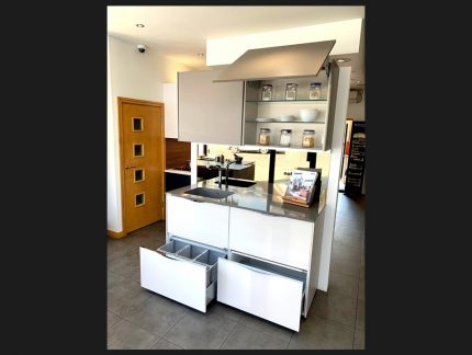Ex-Display & Used Designer Kitchens For Sale | The Used Kitchen Company
